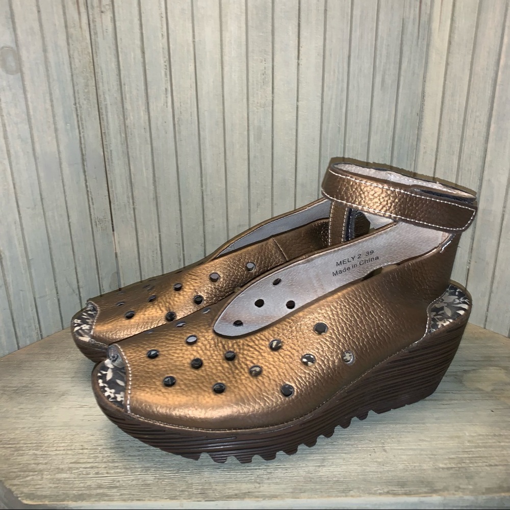 Bernie Mev Bronze Leather Wedge Velcro Closure Sandal… - Gem